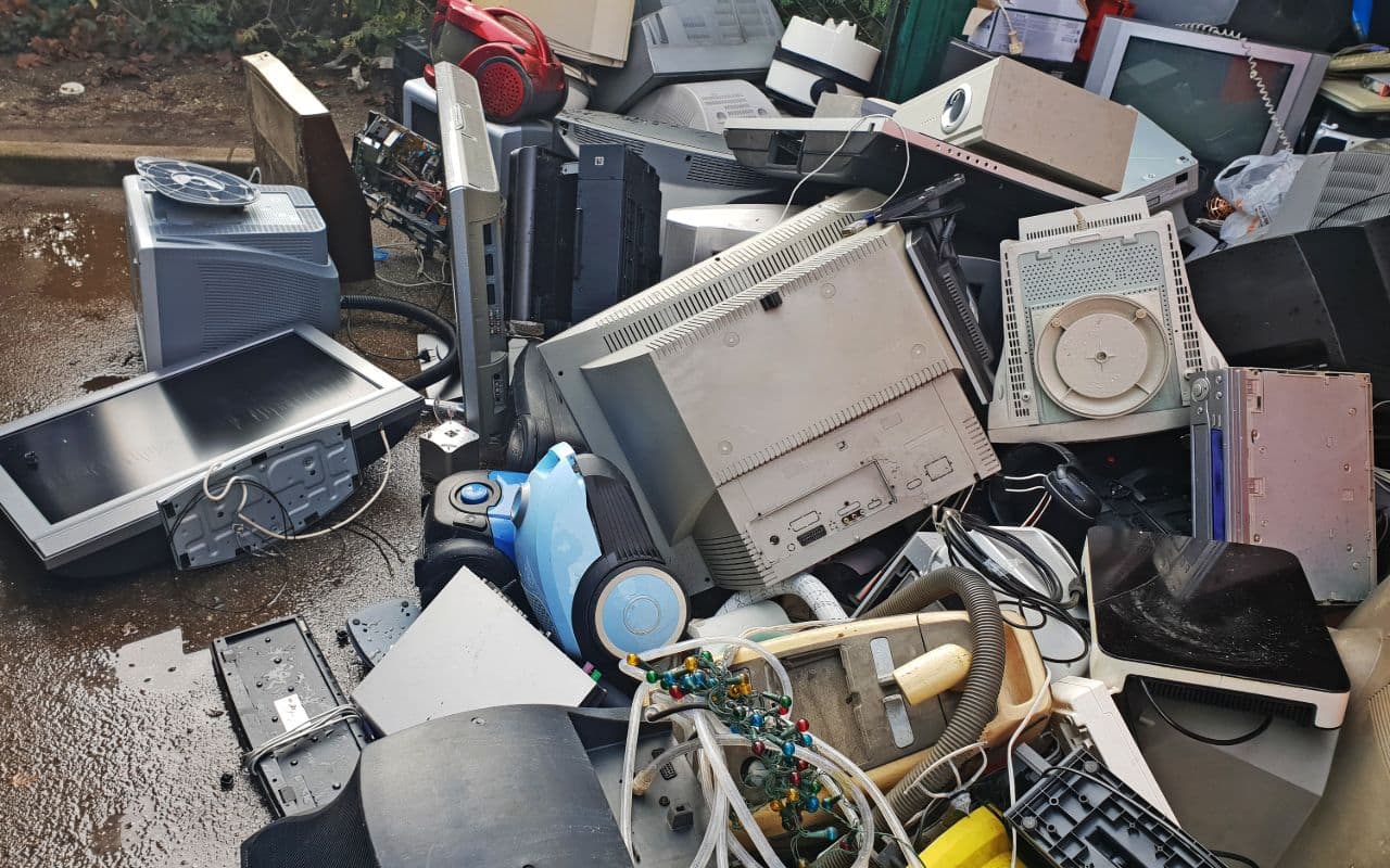 Avoid Illegal Dumping In West Seattle | Action Junk Hauling